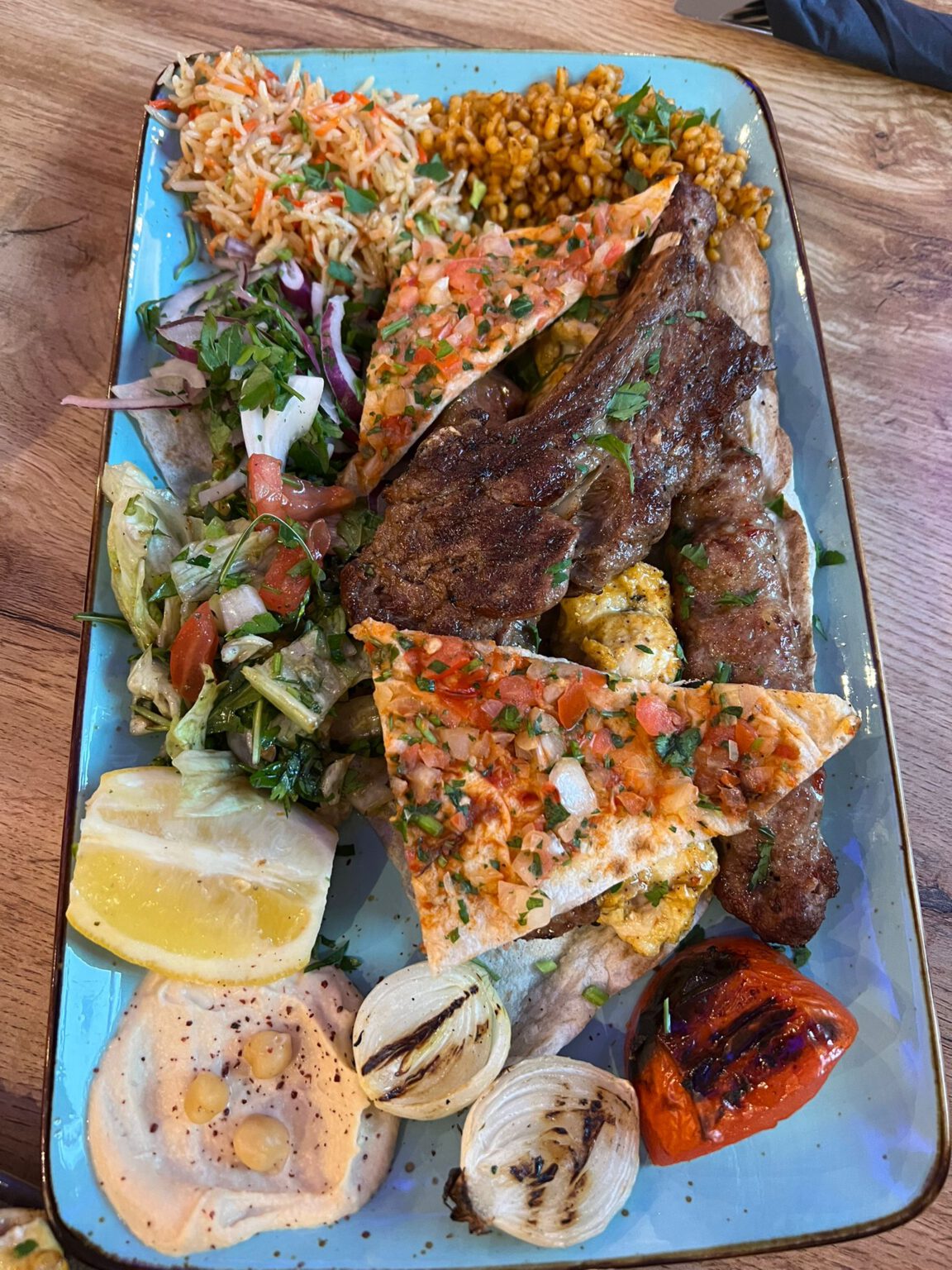 Al Furat Restaurant Leer